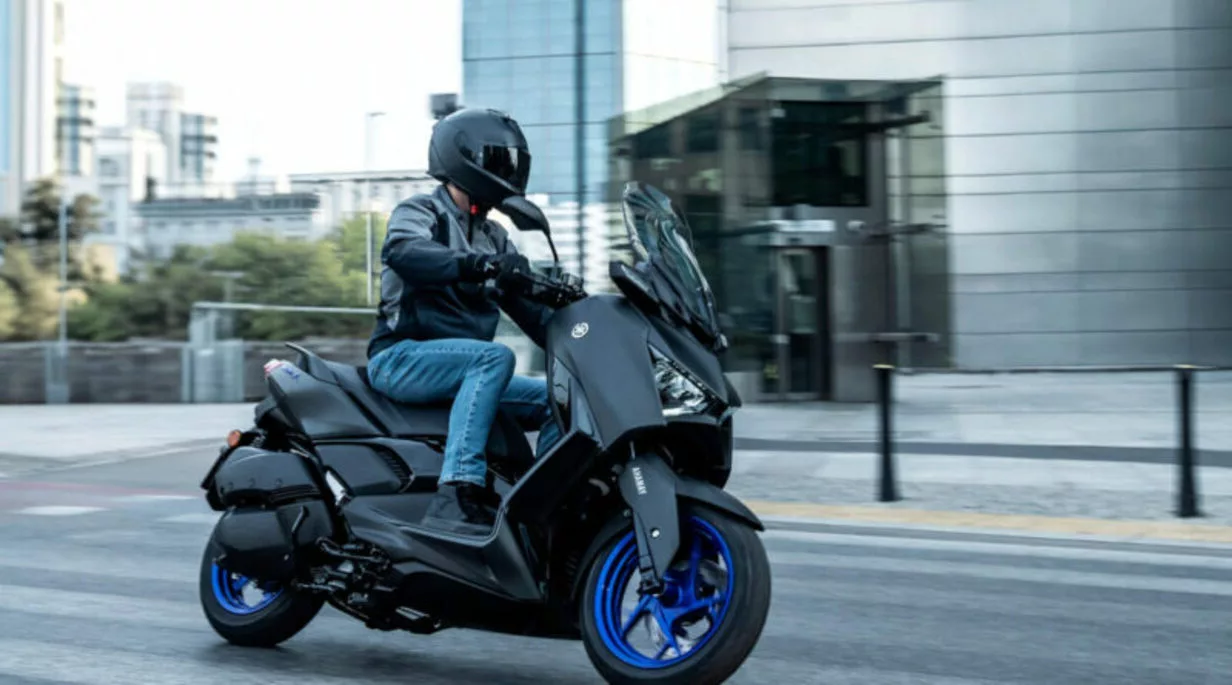 É oficial! Yamaha XMax 300 2026 chega ao Brasil com novo motor, mais ...